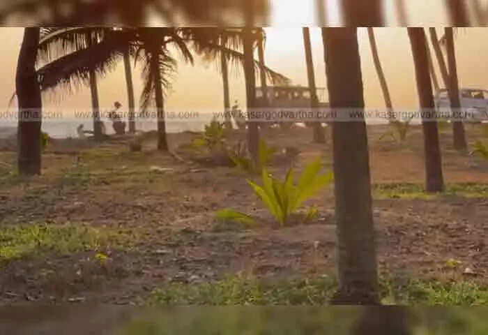 Kallakadal | തീരത്ത് വ്യാപകമായ കടൽ ക്ഷോഭം; ബീചുകളിലെത്തിയവരെ മടക്കി ...